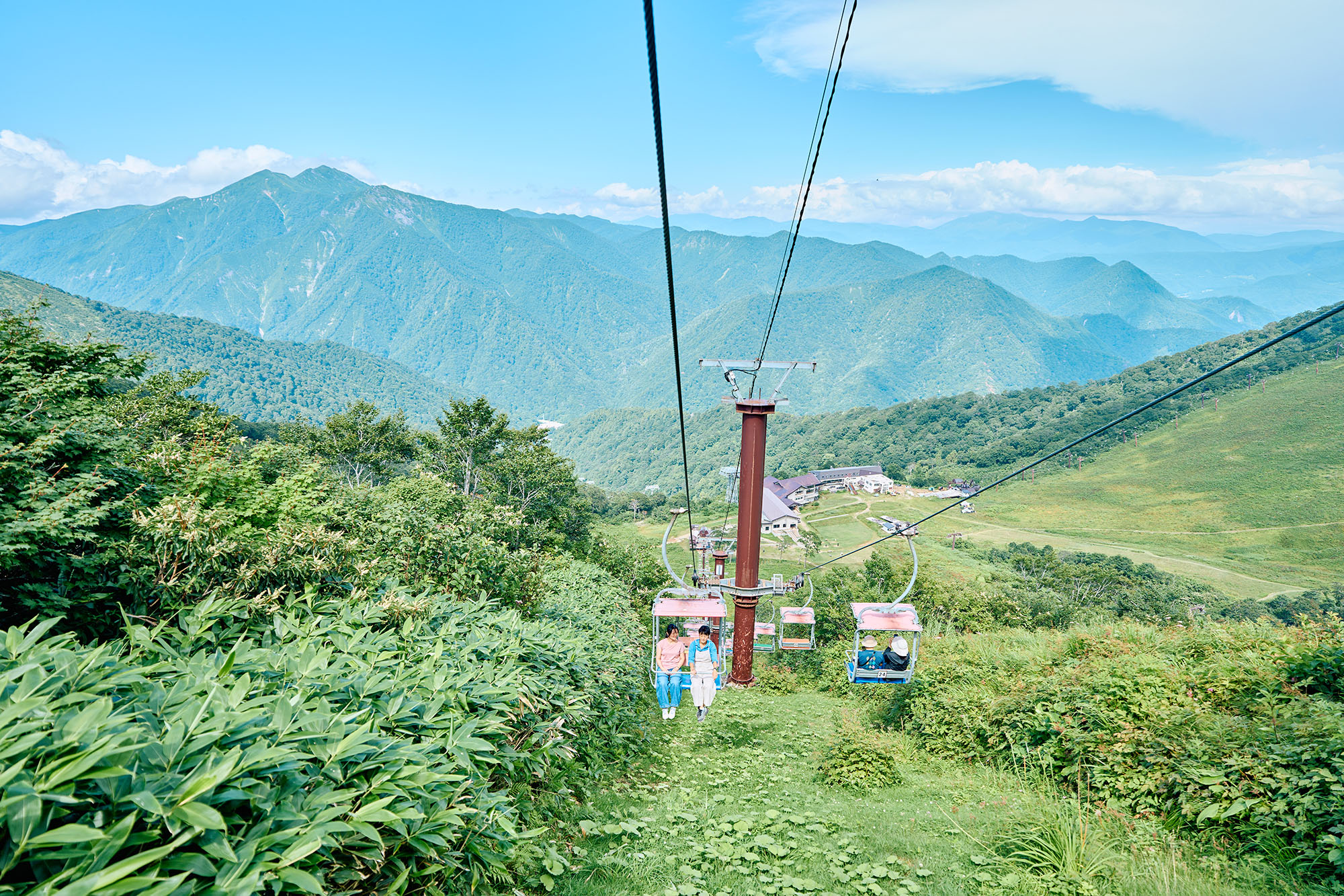 A must-see spot in Minakami, a ropeway tour of Mount Tanigawa, one of ...